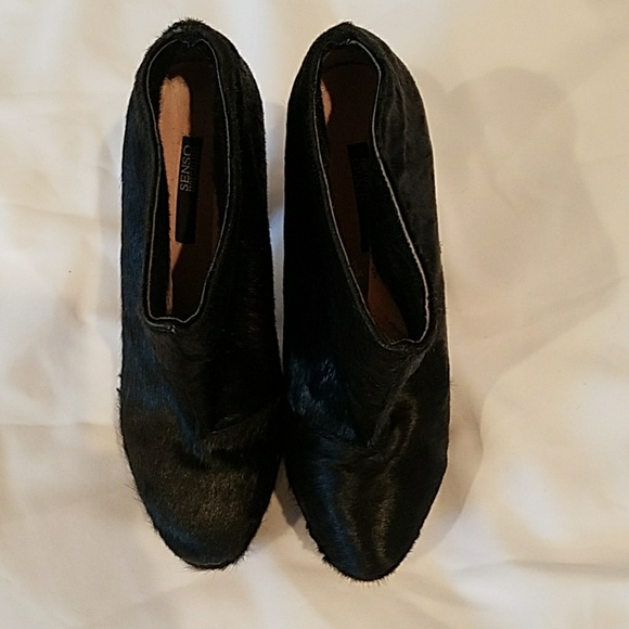 SENSO | Shoes | Senso Diffusion Black Wilma Pony Hair Ankle Bootie ...